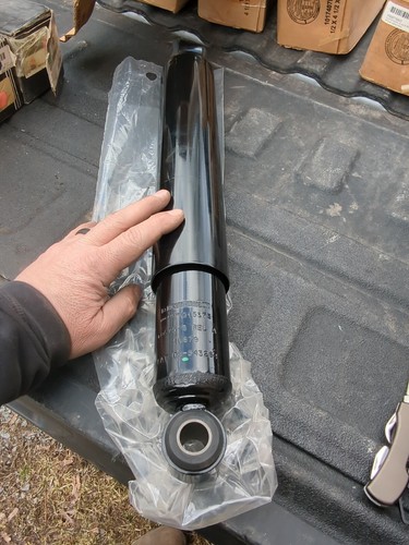 New in box OEM INTERNATIONAL shock ABSORBER H60675003 Navistar | eBay