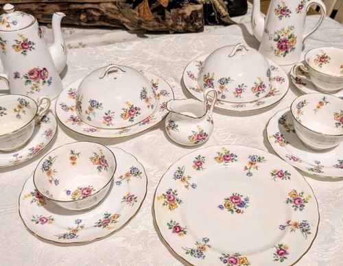 Vintage Royal Chelsea Fine English Bone China Made In England 18 Pc Set ...