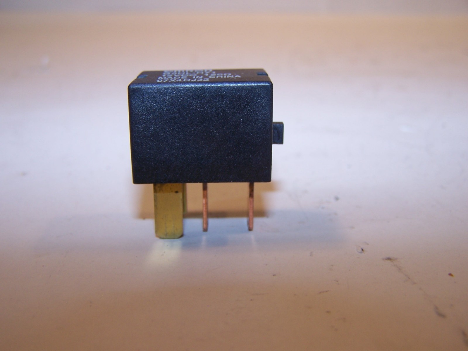 HONDA CBR300 OEM OMRON POWER RELAY MIRCO ISO 4P 38501-KWN-901 CBR 300 R ...