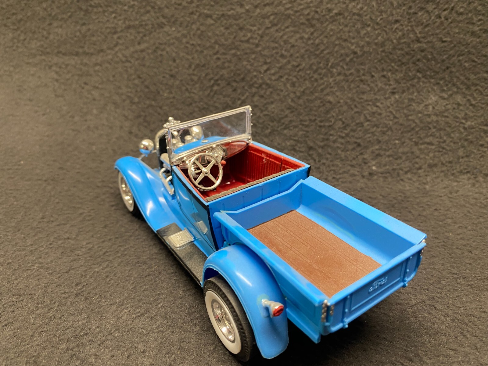 '29 Ford Model A Roadster Pickup Built 1/25 Model 6x2s V8 Street Rod ...