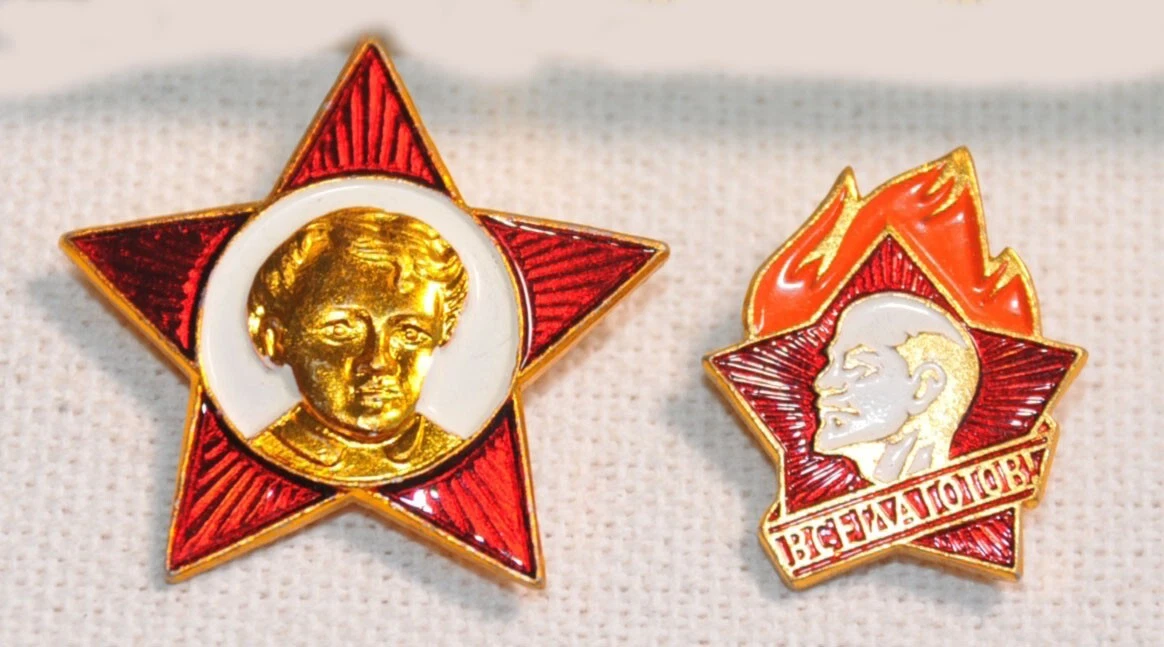 Award Pin Badges