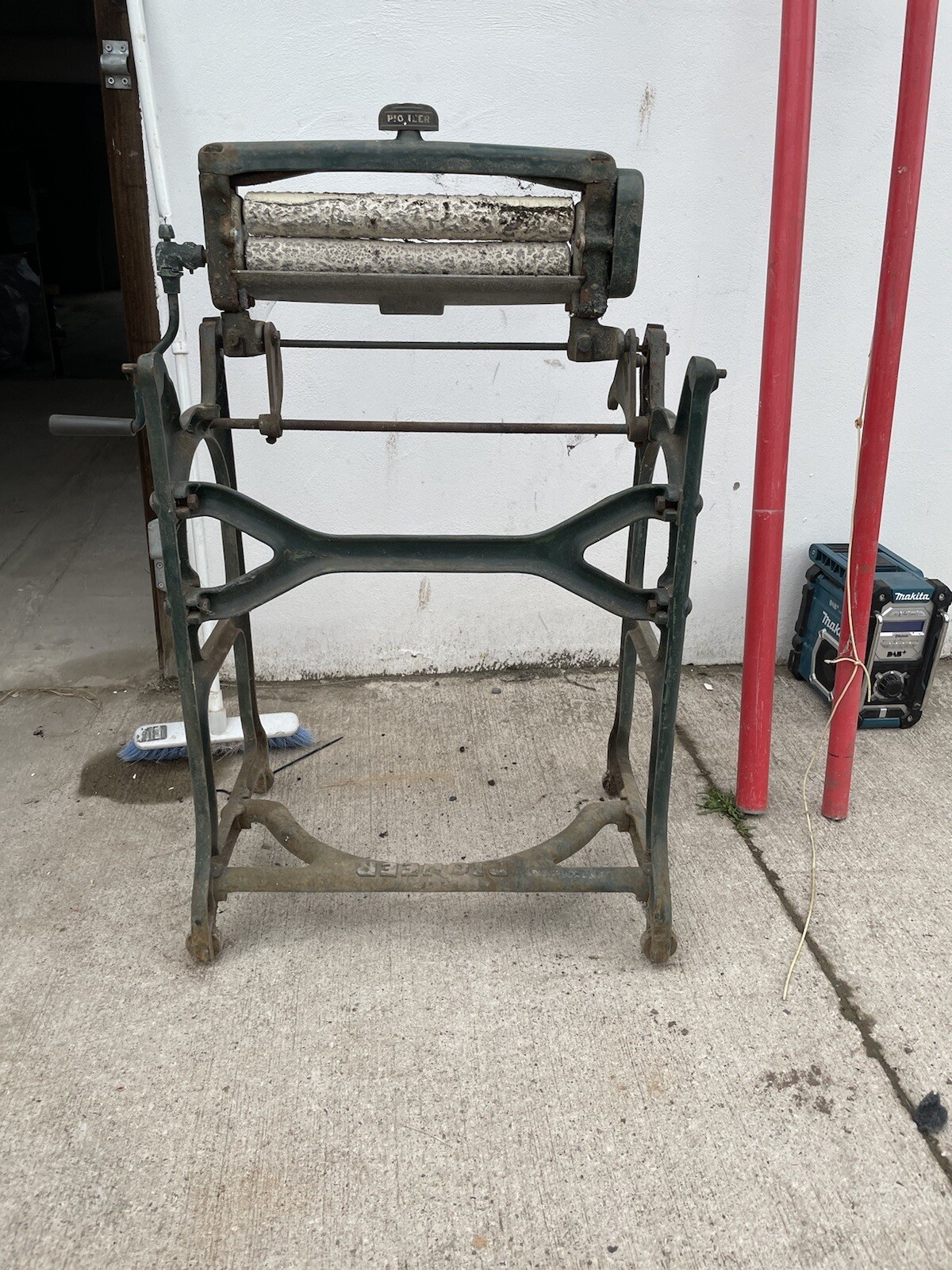 Vintage cast iron pioneer mangle | eBay UK