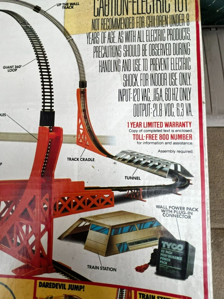 TYCO SUPER TURBO TRAIN W/ DAREDEVIL JUMP slot car like set euc in box ...