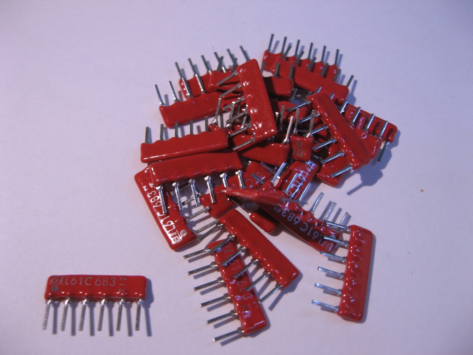 Resistor Network 68000 OHM 68K 6 PIN 2% LOW C-SIP BI Beckman L061C683 ...