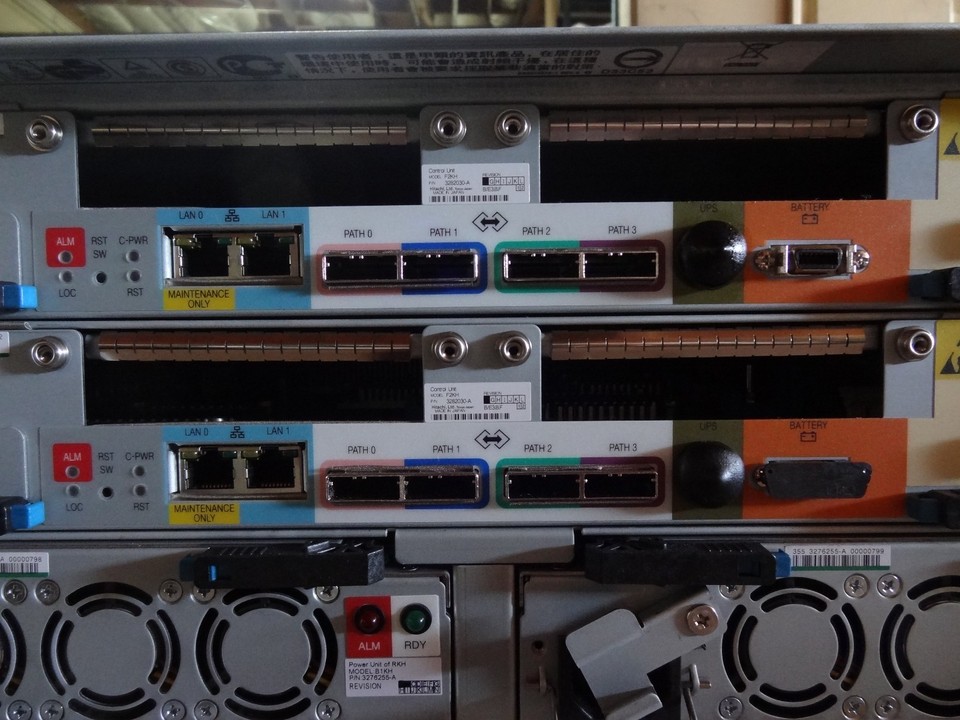 Hitachi DF800-RKHE2 AMS 2500 Base Unit W/ 2 Controllers 0 Ports Qu # ...