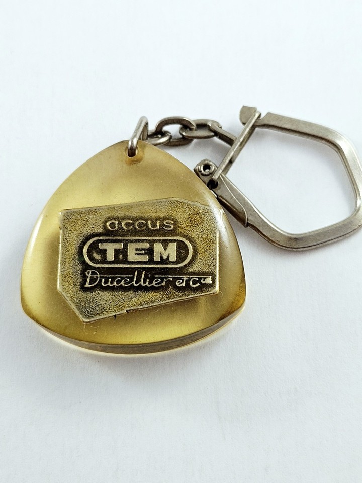 Keychain - Accumulators TEM Ducellier & Cie - Vintage Resin 1960s ...