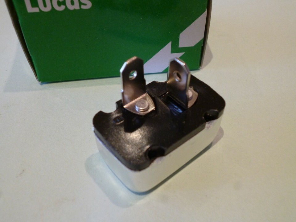 GENUINE LUCAS INDICATOR FLASHER UNIT RELAY T120 T140 TR6 A65 B25 B50 ...
