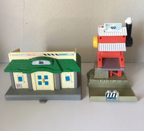 GeoTrax Lumber Yard Gas & Track down Railway Fisher Price Railway Set ...