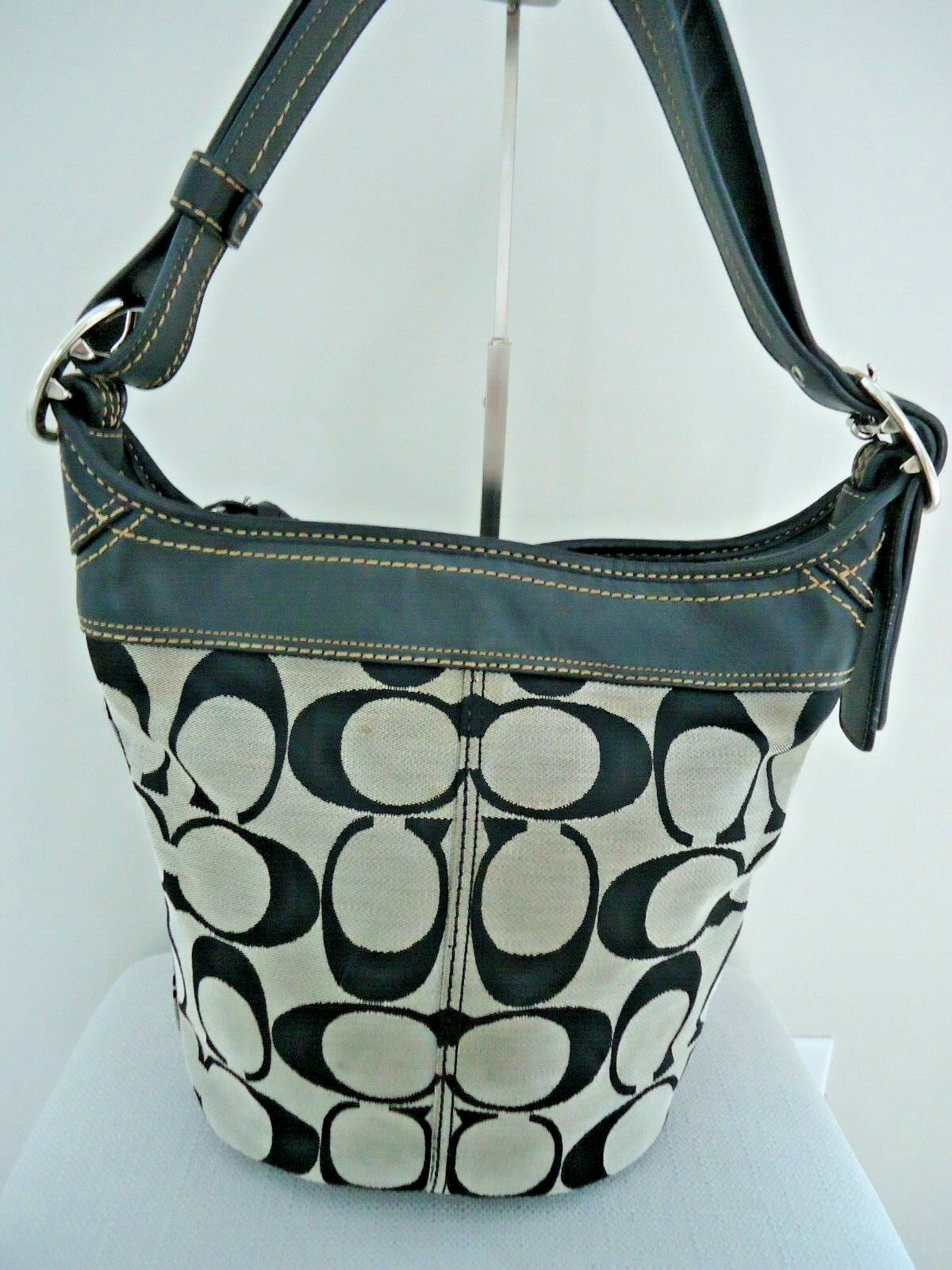 Coach Signature C Bucket Black Jacquard Leather Handb… - Gem