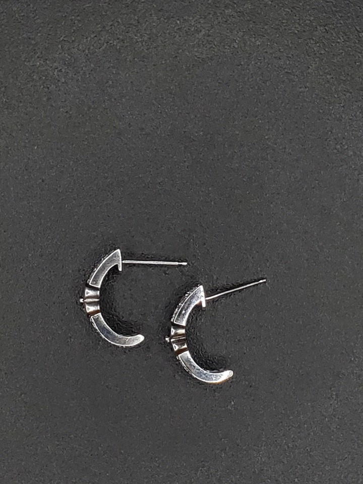 See VIDeo 2.8g Solid 14K wg 1/3 cttw Diamond & Sapphire ADPG Earrings ...