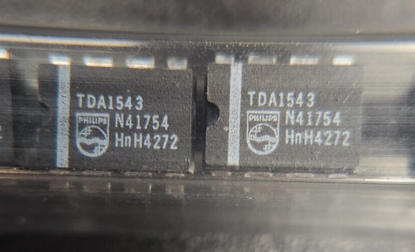 (1 PC) TDA1543/N2 PHILIPS Dual 16-bit DAC economy version I2S input ...