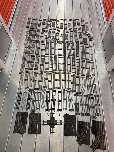 VINTAGE Misc Lot Lionel 90 pc Train Track CURVED & STRAIGHT 5 Switches ...