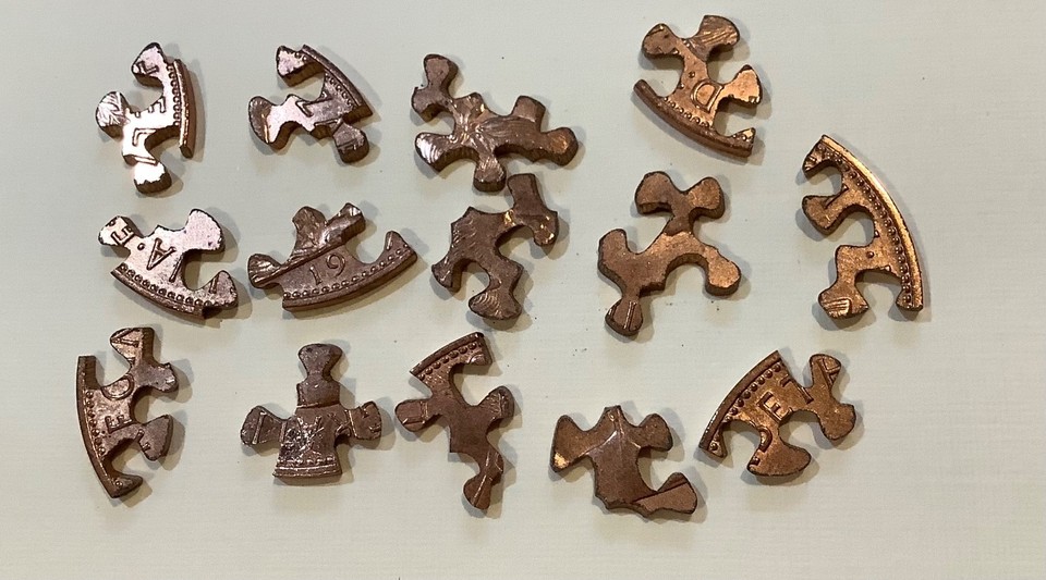British 1967 Penny tiny Jigsaw Puzzle Coin, 14 pieces, two-sided, made ...