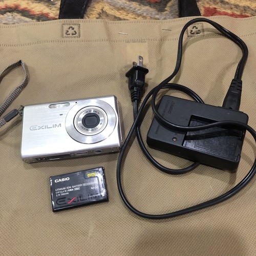 Casio Exilim EX-Z60 6.0MP Digital Camera, Battery Charger And Battery ...