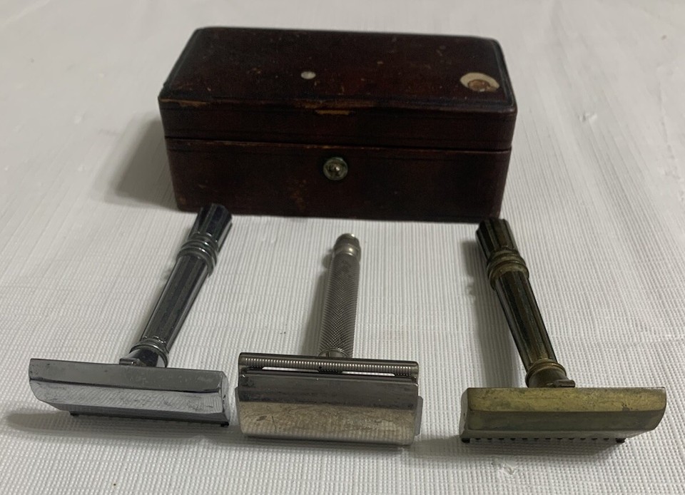 VTG. LOT OF (3) SINGLE BLADE RAZORS: (1)GILLETTE'S (2) STAR BRAND & BOX ...