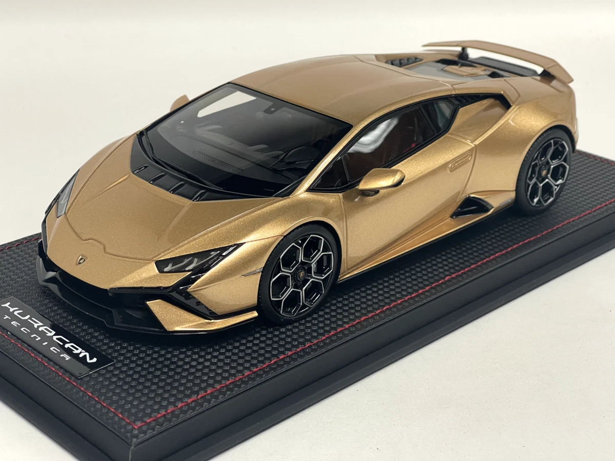 Gold Lamborghini Huracan