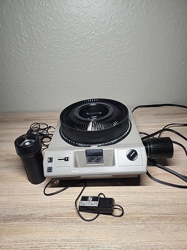 Kodak Ektagraphic III E Plus Photo Slide Projector with Lens Remote ...