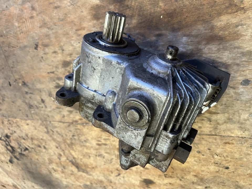 Cub Cadet 102 105 107 109 Hydro Hydrostatic Drive Unit | eBay