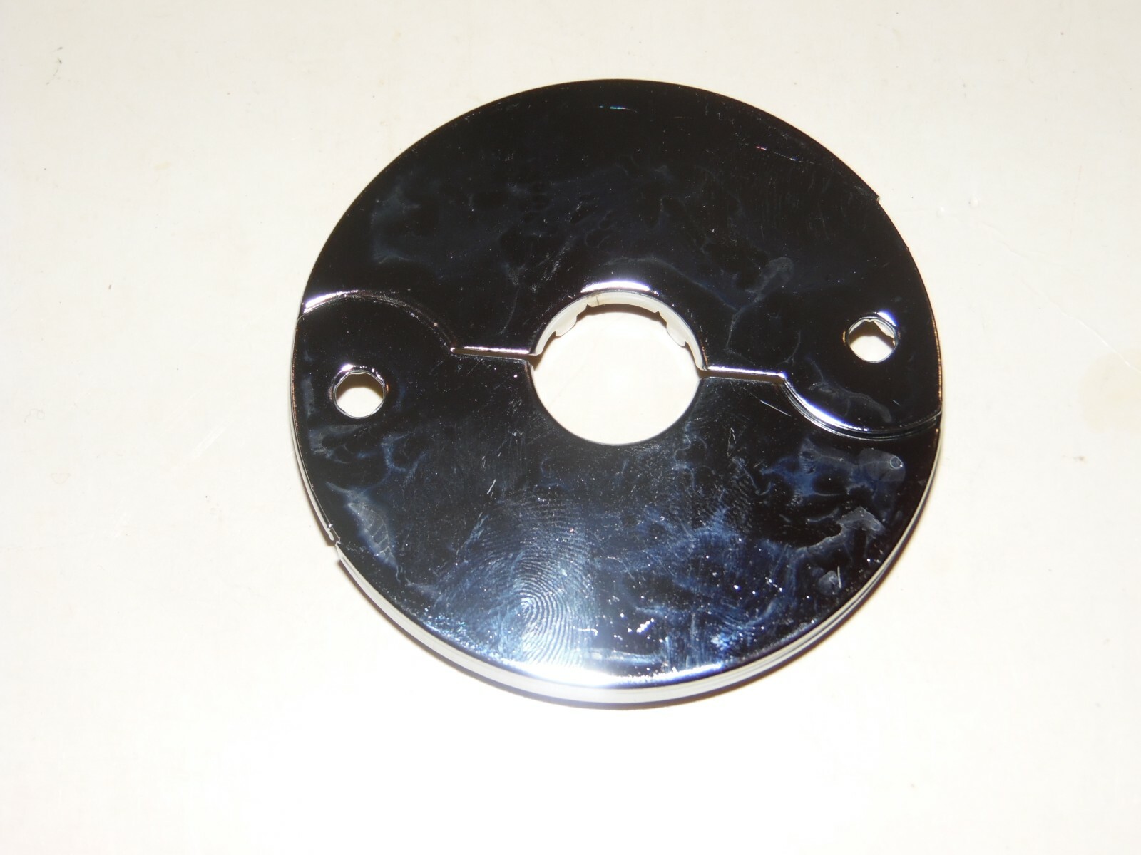 Do It Hinged Floor and Ceiling Split Plates No 498963 Plumb Pak ...