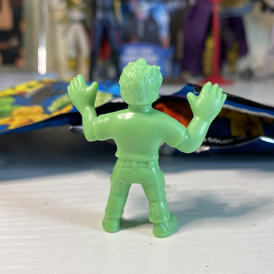 Super7 Alien M.u.s.c.l.e. Kane Chestburster Green-Keshi (Kinnikumen) H ...