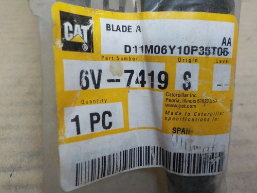 CAT, Caterpillar 6V-7419: BLADE A, 6V7419, Genuine Caterpillar, 700 mm ...