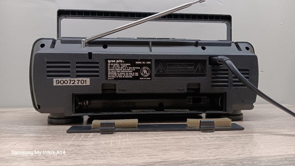 GPX Portable 2 Band Radio AM/FM & Cassette Stereo Player Boom Box Model ...