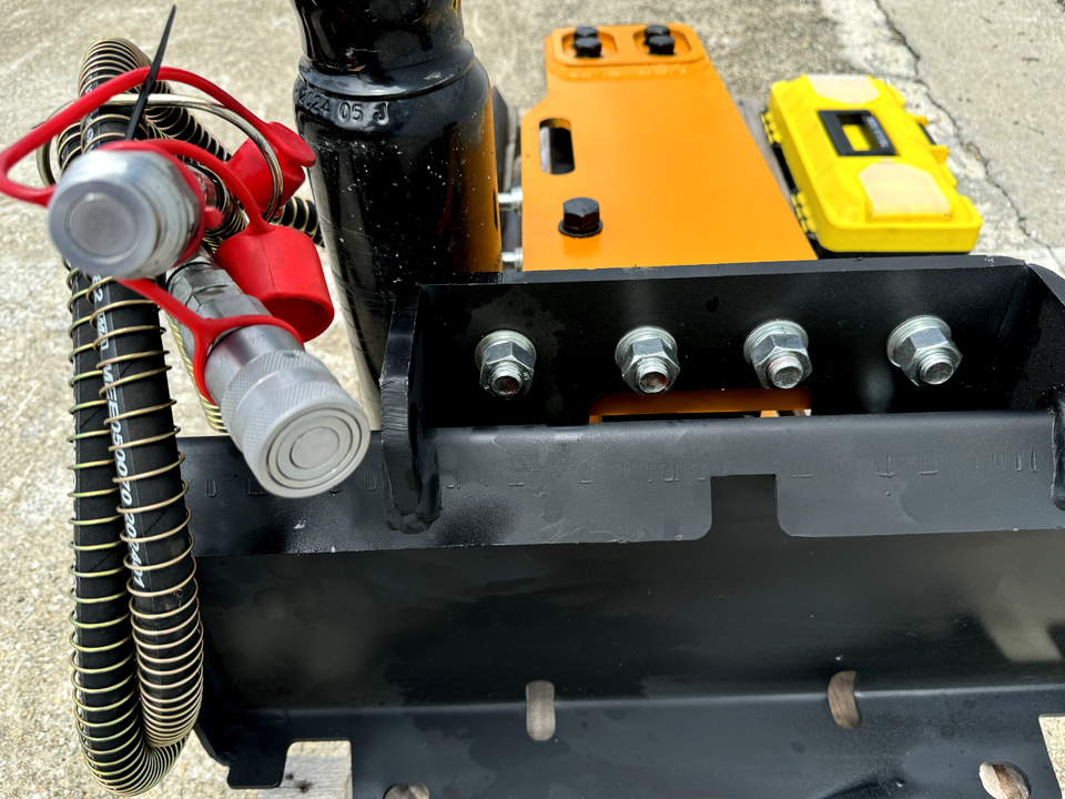New Mini Skid Steer 350 Concrete Breaker Hammer Attachment Toro, Dingo ...