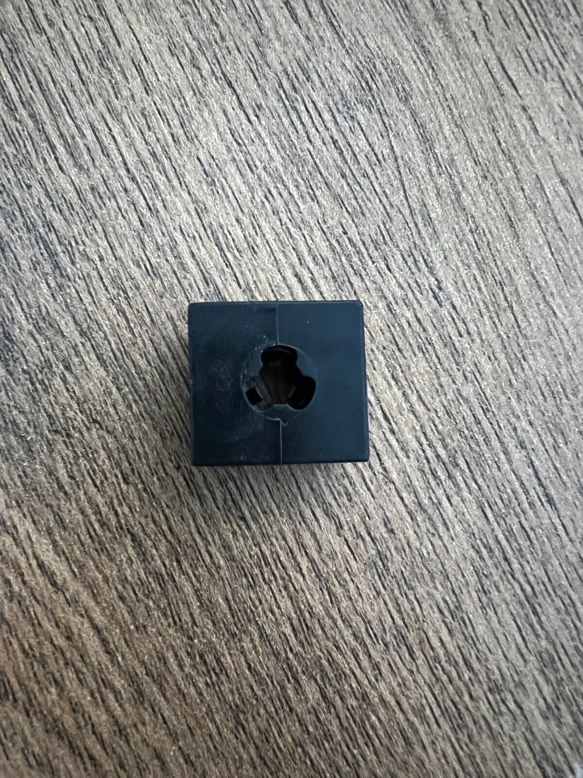 5 x ORIGINAL SMART FORTWO 451 SIDE SILL SQUARE RETAINING CLIPS ...