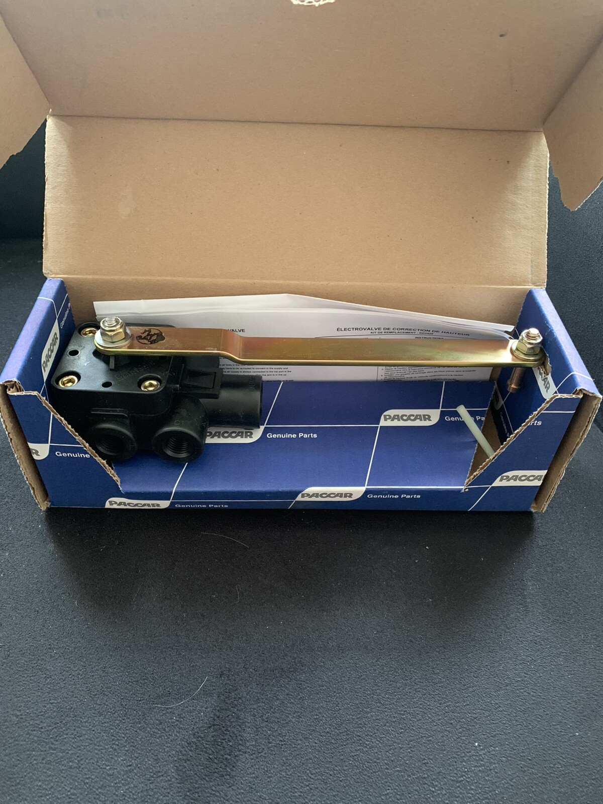 PACCAR Height Leveling Control Valve Part # KD2429 for sale online | eBay