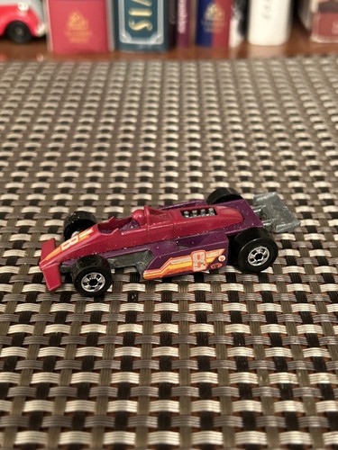 Vintage HOT WHEELS MATTEL INC 1982 MALAYSIA BELL 8 race car Indy ...