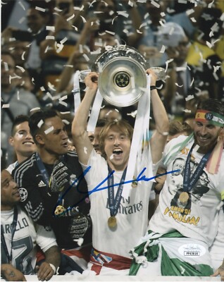 Real Madrid Luka Modric Autographed Signed 8x10 Photo JSA COA #2 | eBay