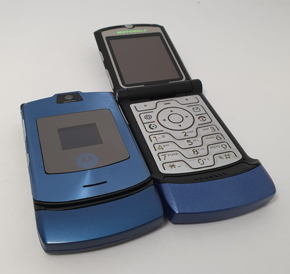 Motorola RAZR V3i Retro Flip Phone - All Colours Unlocked - Pristine ...