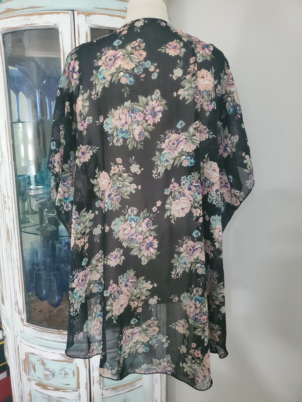 Live 4 Truth Sheer black Floral Duster Kimono S euc - Gem