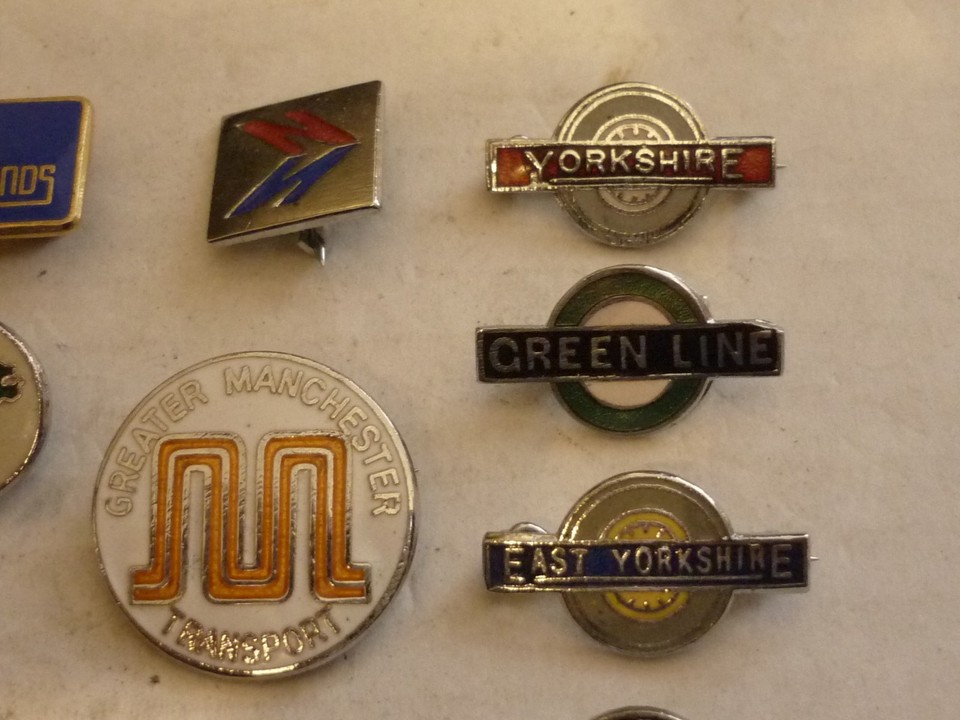 SIXTEEN VINTAGE BUS COMPANY ENAMEL BADGES METRO LONDON SOUTHERN VECTIS ...