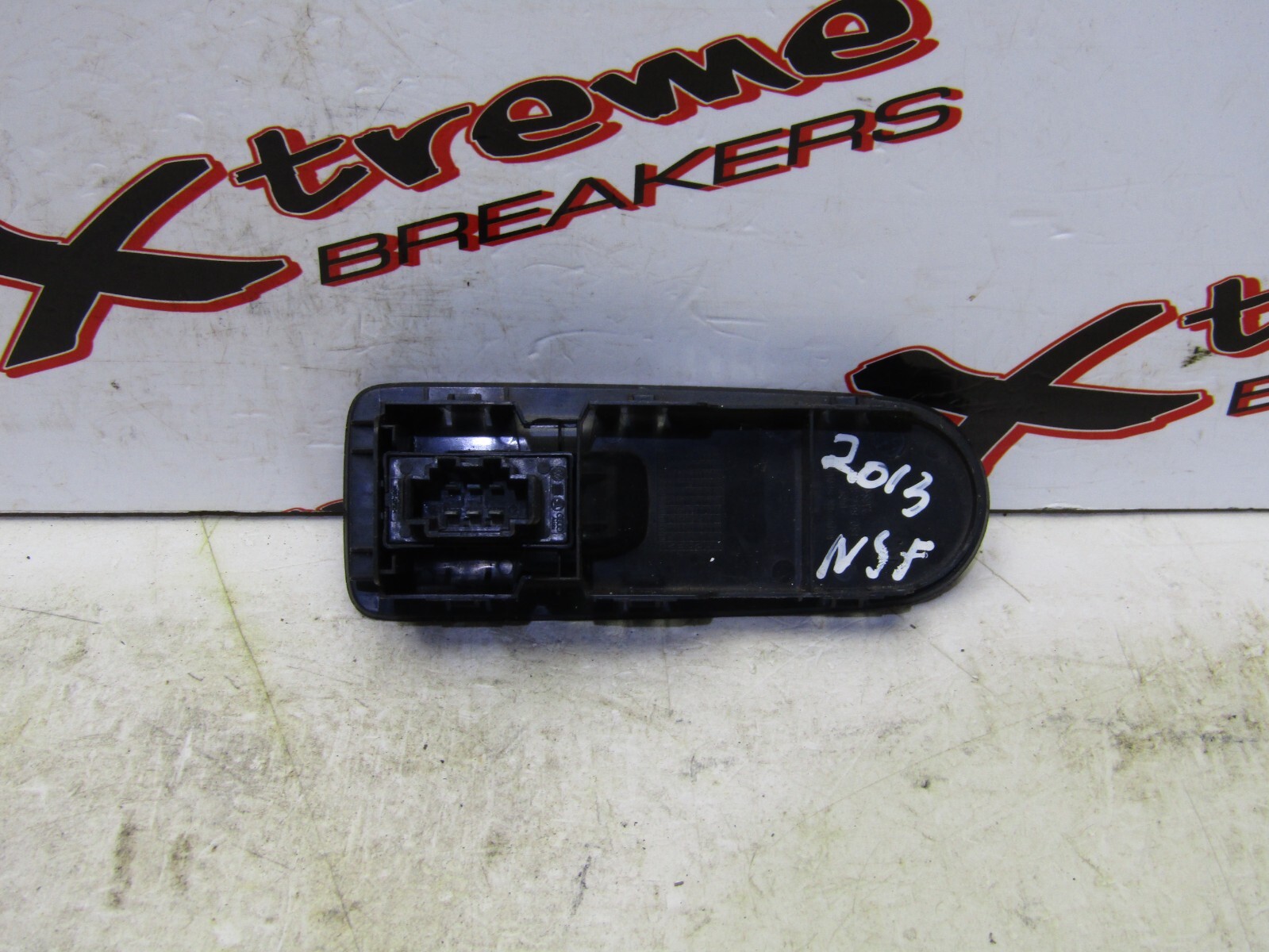 VOLKSWAGEN UP 2011-2019 ELECTRIC WINDOW SWITCH (FRONT PASSENGER SIDE ...