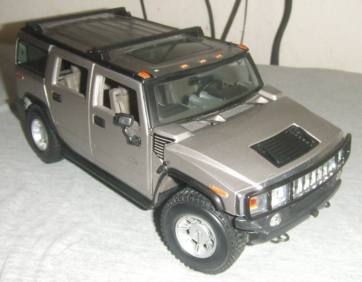 Hummer H2 Silver