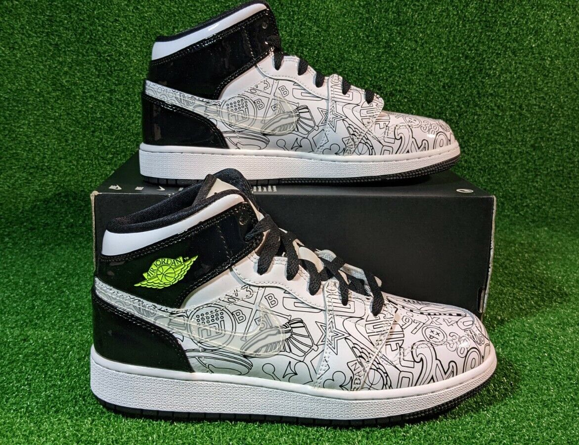 Nike Air Jordan 1 Mid SE (GS) DIY Doodle Black Graffiti Nike Air Jordan 1 Mid SE (GS) DIY Doodle Black Graffiti