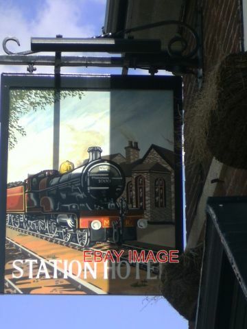PHOTO THE STATION HOTEL A SAM SMITH PUB IN HUNSLET LEEDS. 2010 | eBay