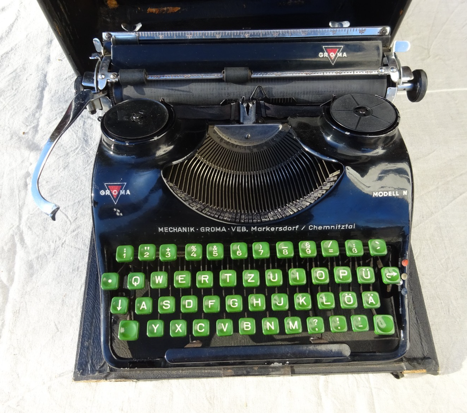 Schreibmaschine Kofferschreibmaschine Groma N | eBay.de