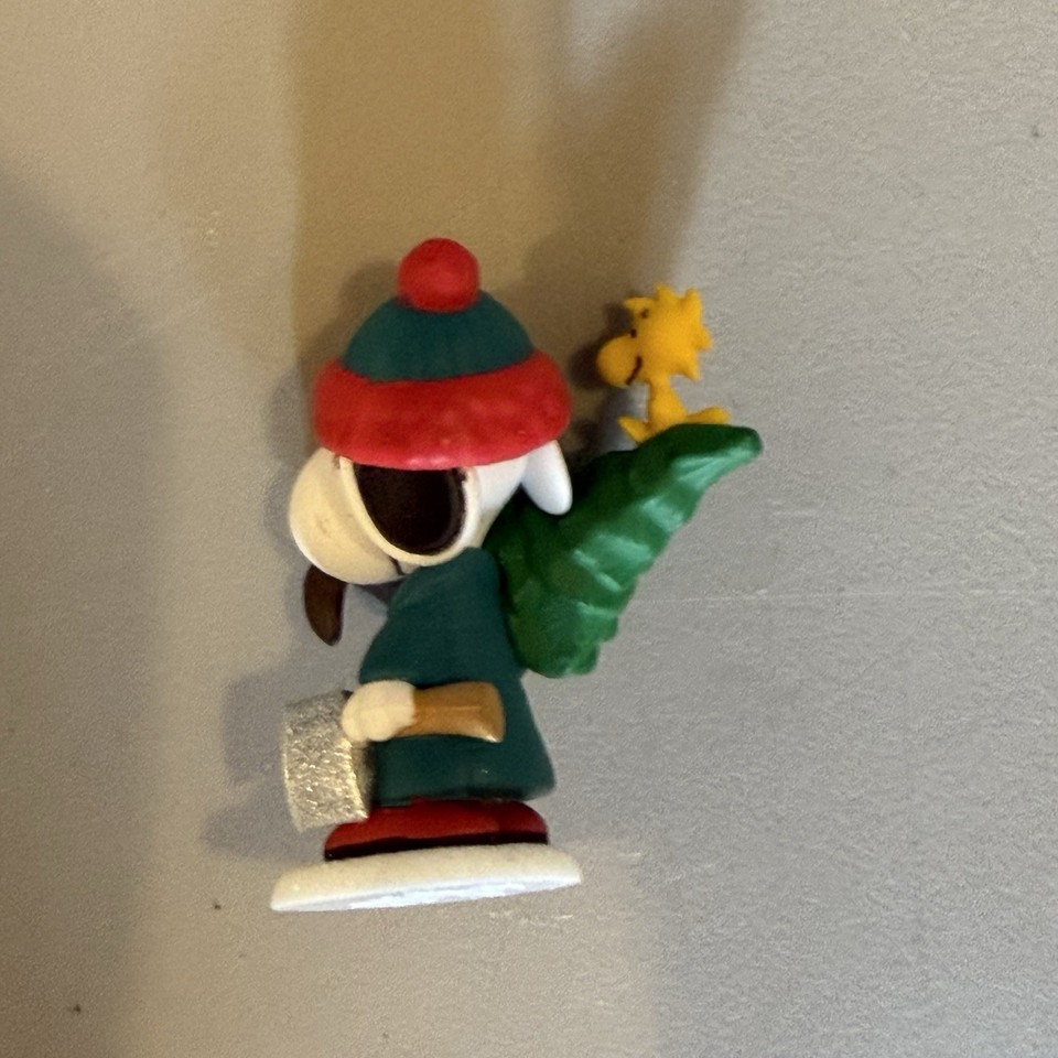 Winter Fun with Snoopy #24 Lumberjack 2021 Hallmark Miniature Ornament ...