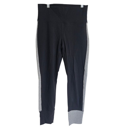 Vuori Medium Large Origin Two Tone Black Gray Tight Crop Athleisure ...