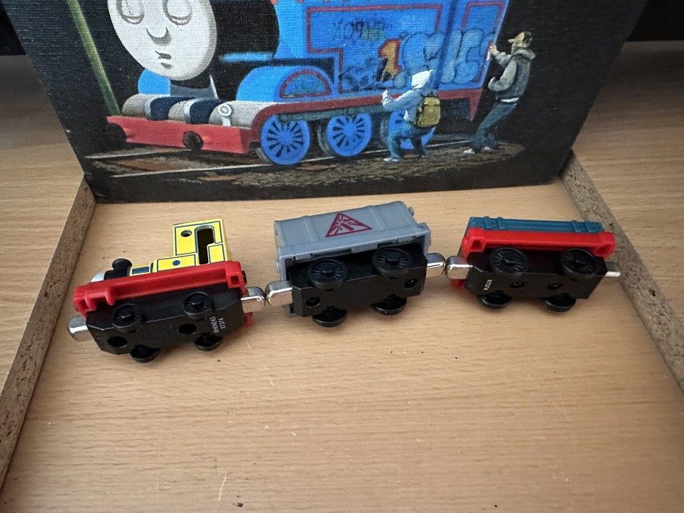 Take Along and Play Diecast Thomas Train Blue Mountain Rheneas New Coat ...