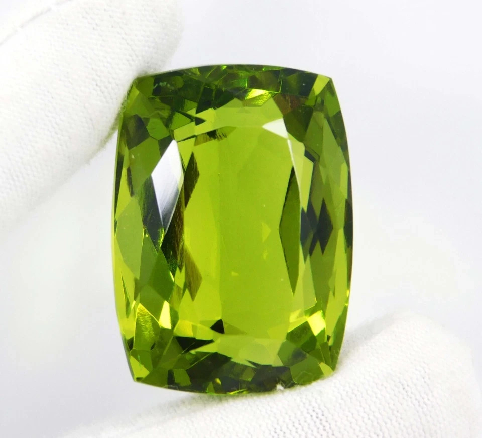 112 Flawless Green Peridot Perfect Cushion Cut Certified Loose Gemstone ...