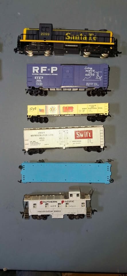HO Scale Model Train Sets Various Sets READ DESCRIPTION | eBay