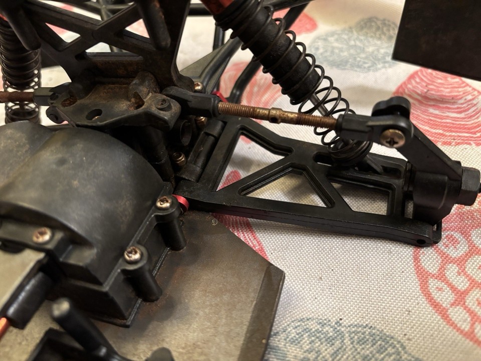 Helion Dominus 10SC 1/10 4x4 Short Course Truck Roller Slider Chassis ...