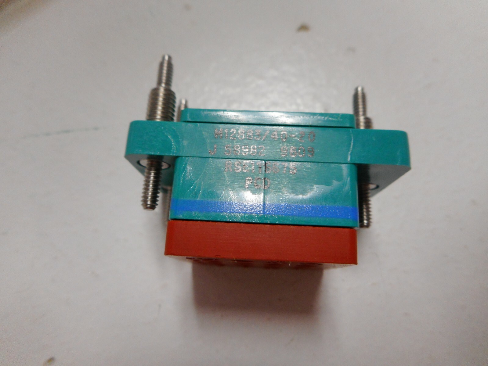 NOS M12883/40-20 AMPHENOL PCD 58982 RELAY SOCKET W/ CONTACTS RSE116675 ...