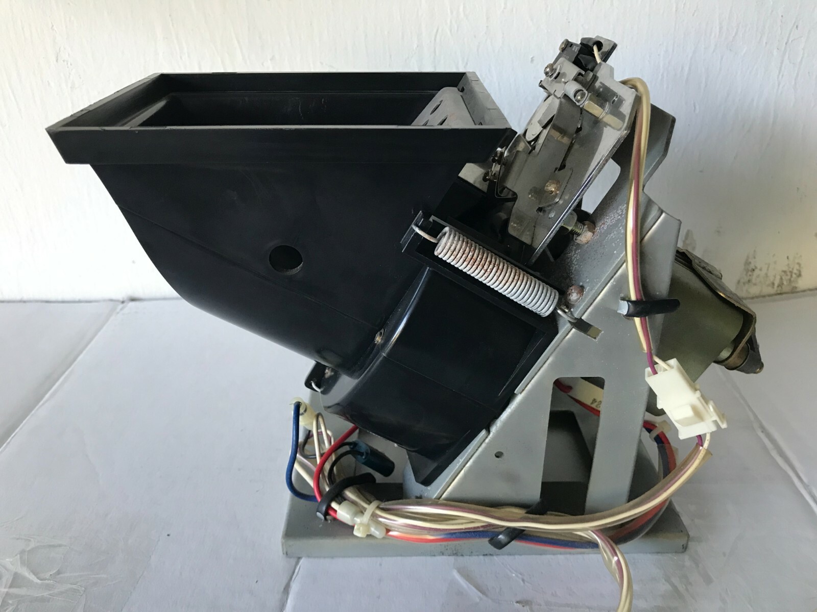 Pachislo Slot Machine Hopper, Model # LH-2B, 4-pin connector, no ...