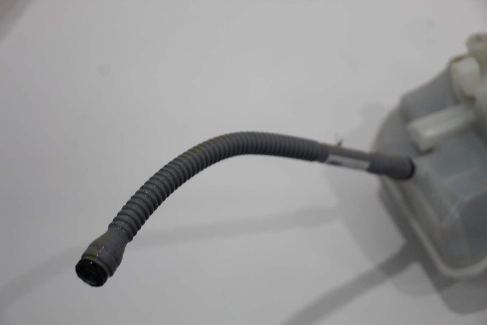 Audi Q8 4M 4M8 Brake Fluid Master Cylinder Reservoir 8W0611301 | eBay