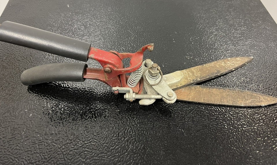 Vintage Garden Clippers Red Metal Black Cushion Grips Grass Shears Prop ...