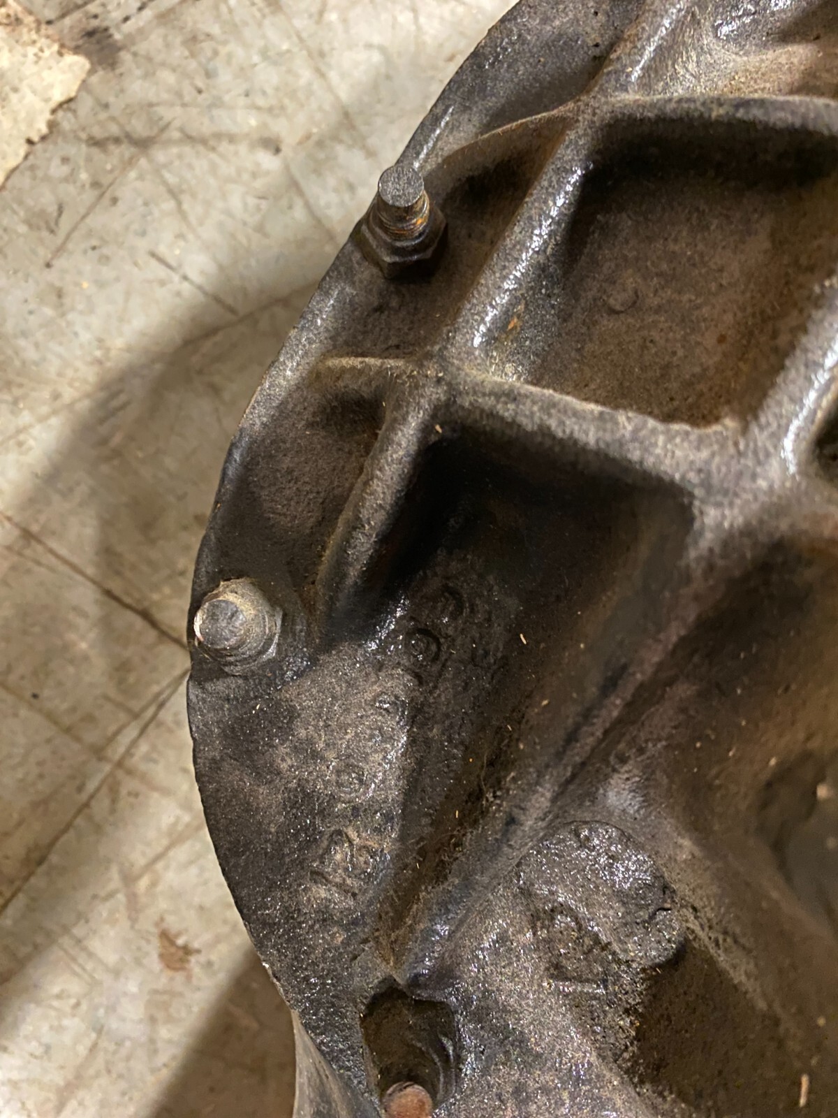 Ford 8 inch rear end with original center section | eBay